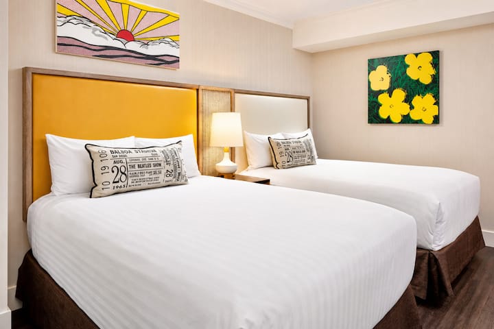 Downtown San Diego Stay Near Gaslamp Quarter - San Diego, CA