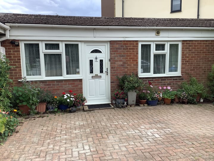 Oakwood Annexe - Guildford