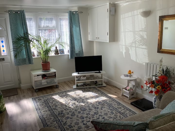 Oakwood Annexe - Godalming