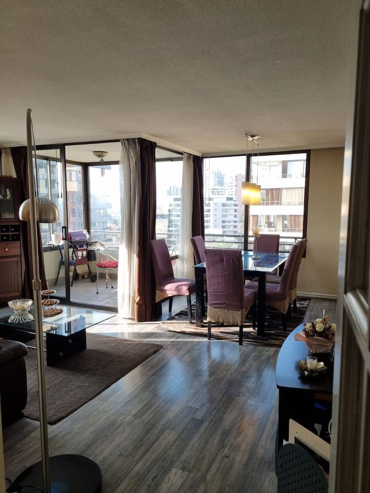 Amplio Departamento Las Condes - Las Condes