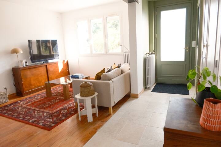 Maison Agréable Avec Jardin - La Rochelle