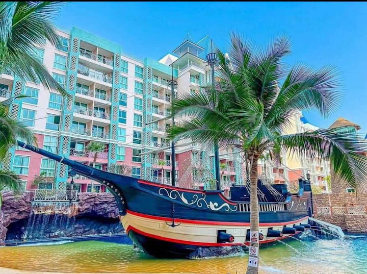 芭提雅网红公寓加勒比海盗船,一线海景房,高速网络,直达步行街海滩,中天巴士站711便利店俄罗斯夜市 - Pattaya