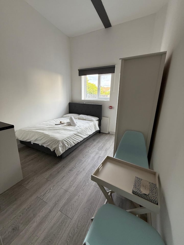 Charming Studio Flat In Ha8 - Mill Hill