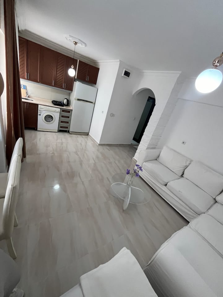 Havuzlu 1+1 Daire - Marmaris