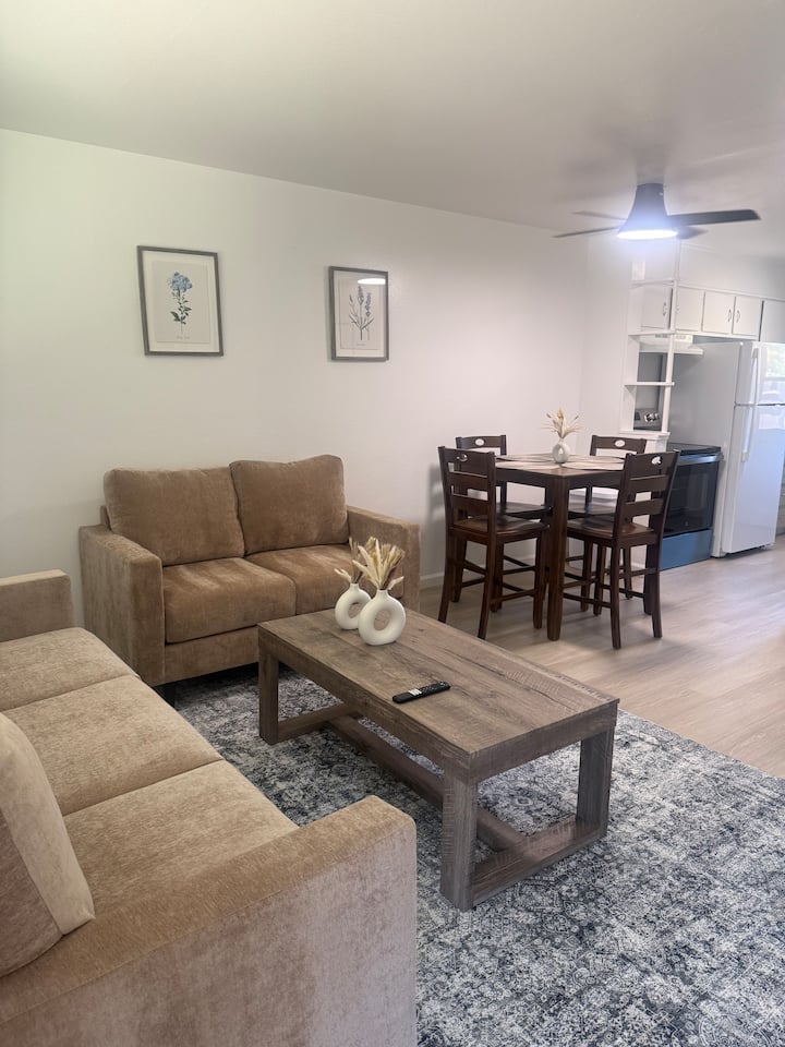 Warm 1 Bedroom Home! - Concord