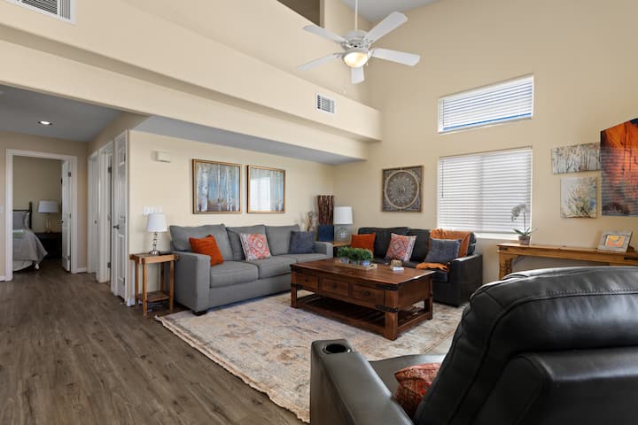 About Time Oasis | Upper 3br + Pool Access+ Pets - Mesquite, NV