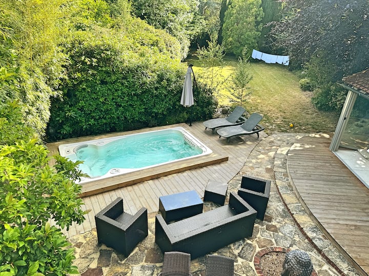 Hydro Pool | Games Room | Multi Bed Options X5 - London Gatwick Airport (LGW)