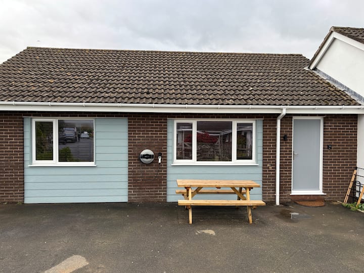 Self Contained Two Bedroom Annexe - Barnstaple