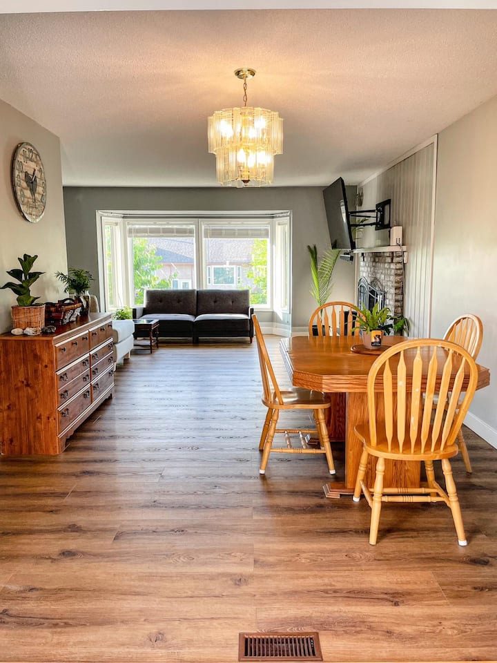 3bdr Private Entry Suite - Vernon