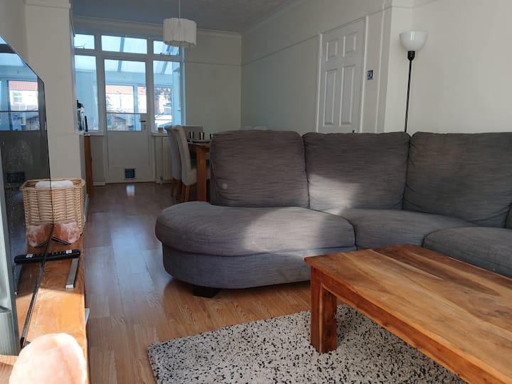 Spacious 5-bedroom Family Home -Gosport, Hampshire - Portsmouth