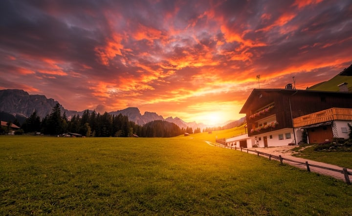 Alpin Chalet Frenademetz - Corvara, BZ, Italy