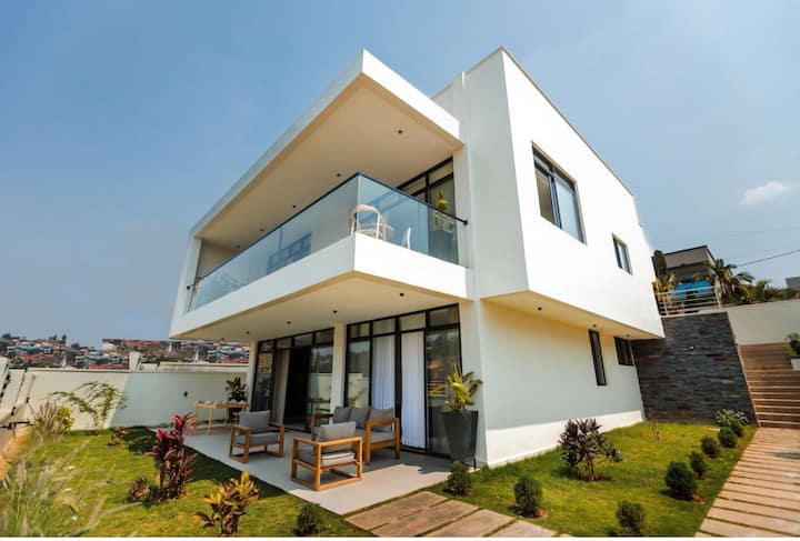 New! Amahoro Villa, Private Indoor/outdoor Living - Kigali