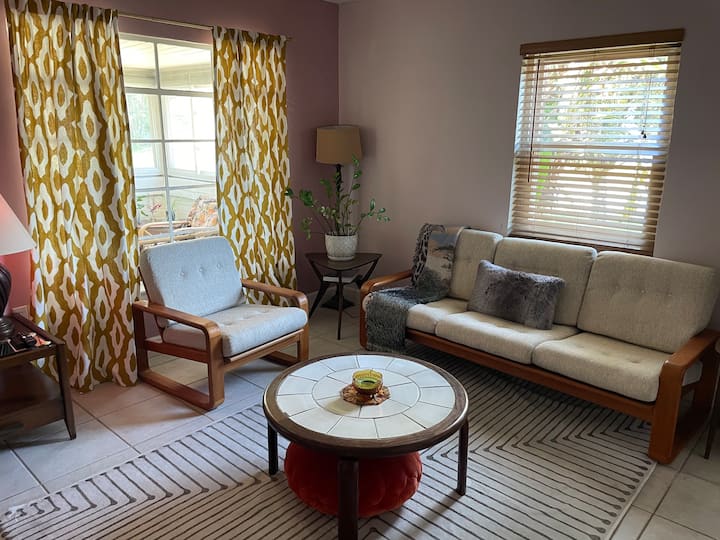 Cozy Home On A Quiet Street - Maitland, FL