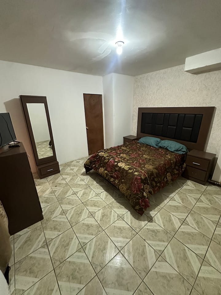 A Dos Minutos Del Imss Morelos Y Centro Histórico - Chihuahua