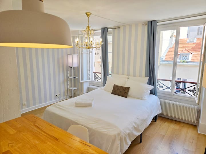 6) Eiffel Tower Center Area 25m² New Flat - Paris