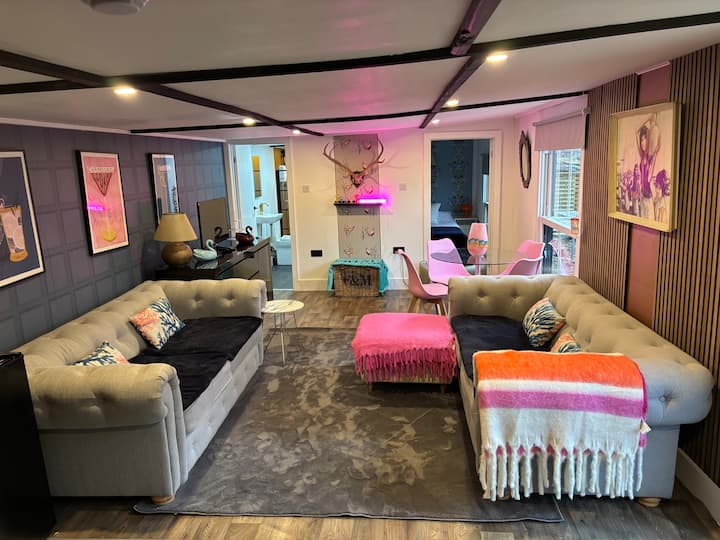 Farmstay Detached Cabin Firepitbbq & Activities - Hertfordshire