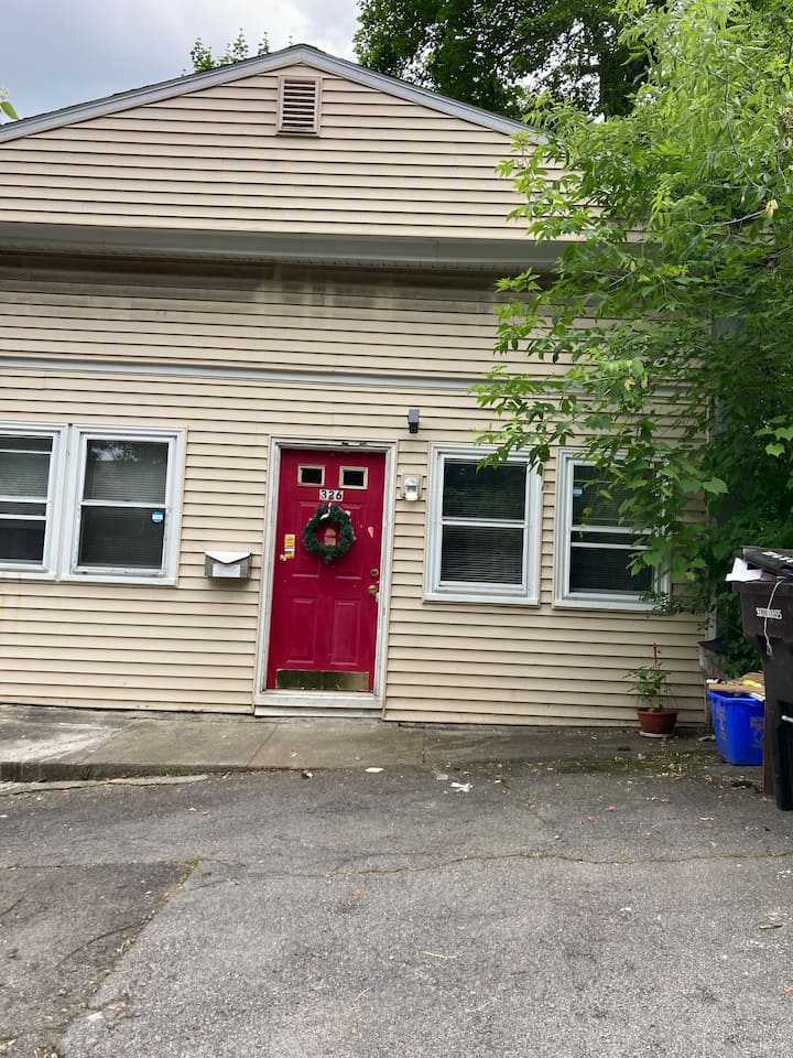Cozy 2br 1 Ba Near St. Joe's - Syracuse, NY