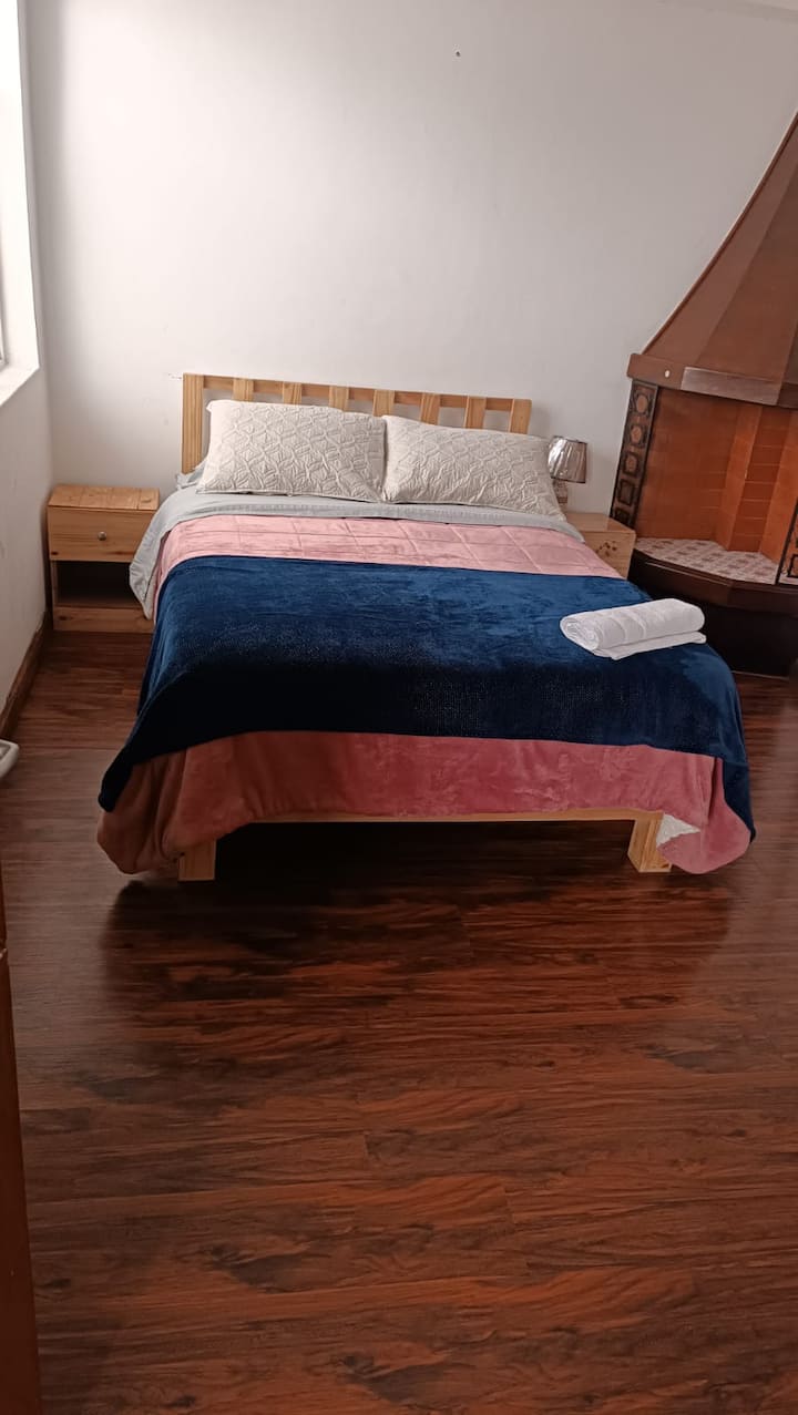 Habitación. Nro. 1 - Cuenca