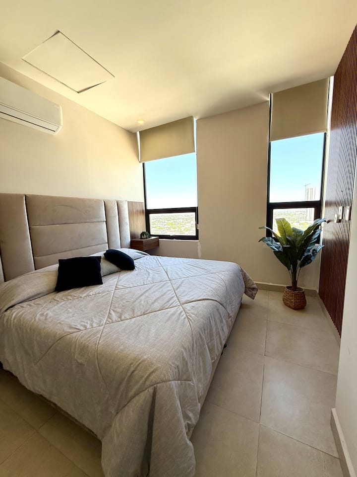 Depto. A Un Lado De P. Fundidora - Monterrey