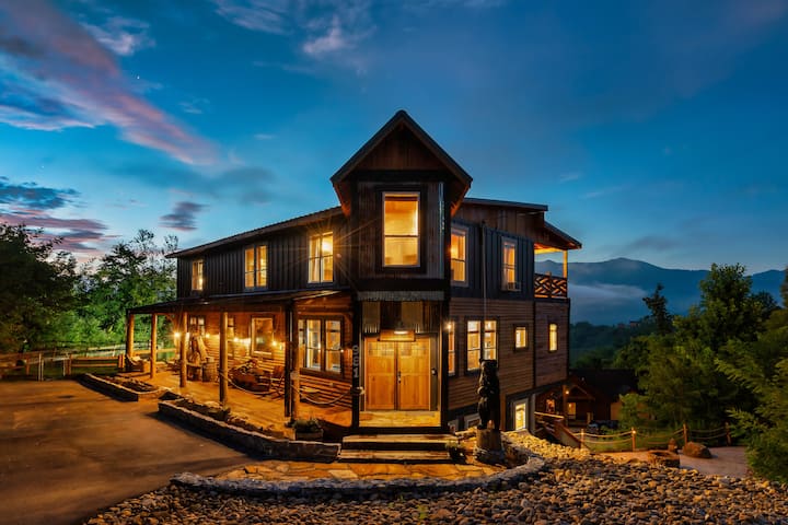 New! Majestic Views Of Mt. Leconte | Pool - Gatlinburg, TN