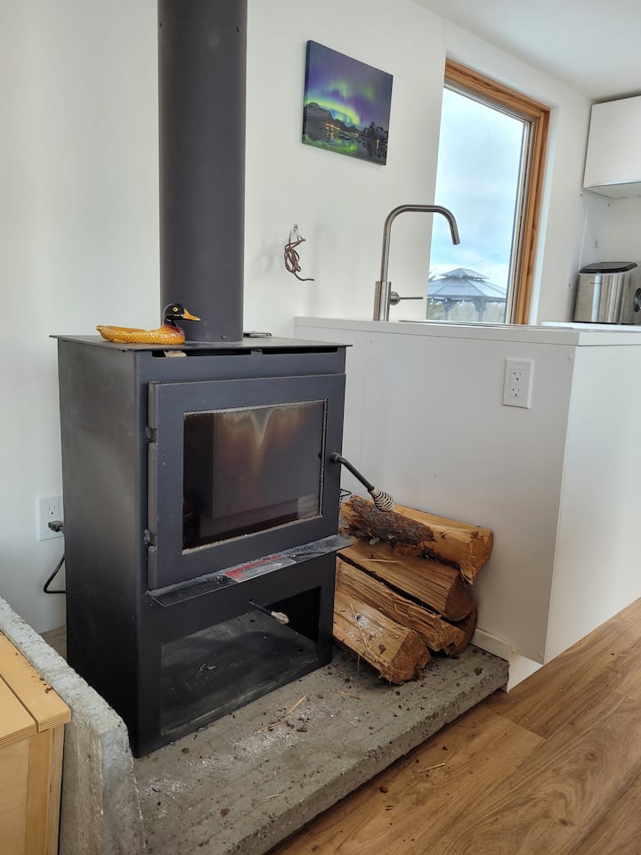Tiny Home Cottage On Lower Lake Therien. - Alberta