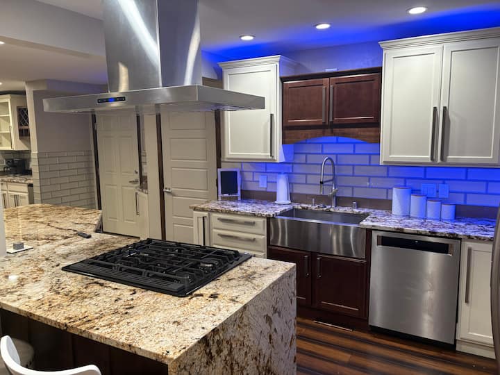 Modern Farm House W. Pool - Billings, MT