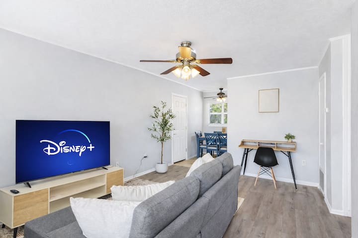 5 Min To Fort Sill• Wifi & Streaming• Large Home! - Lawton, OK