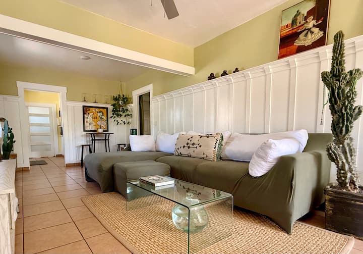 Casa Cactus - Pet Friendly -Steps From State St - 샌타바버라