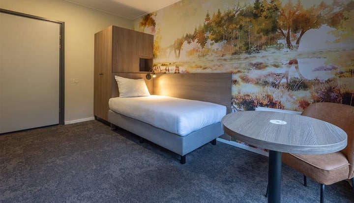 Charming Wood-lined Stay Near Maisdoolhof Fun - Ermelo, Netherlands