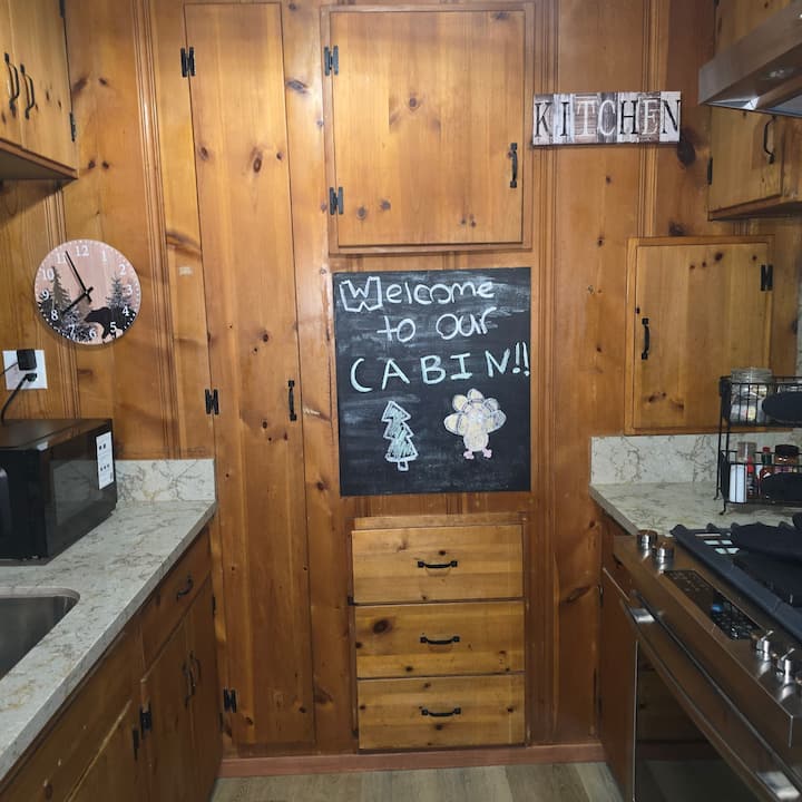 Cedar Ridge Log Cabin - Sonora, CA