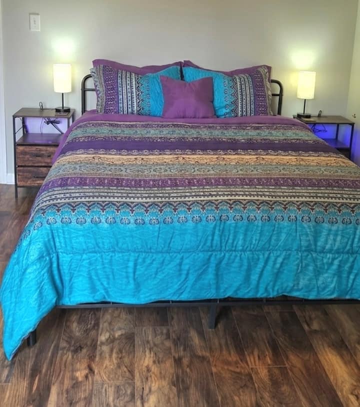 Tiny Palace - Wilmington, NC