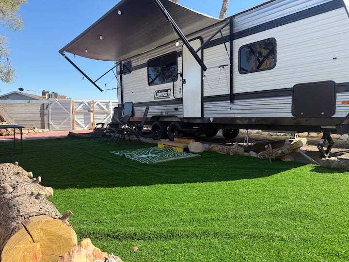 Camper/rv With A Big Backyard Near The Strip - Las Vegas, NV