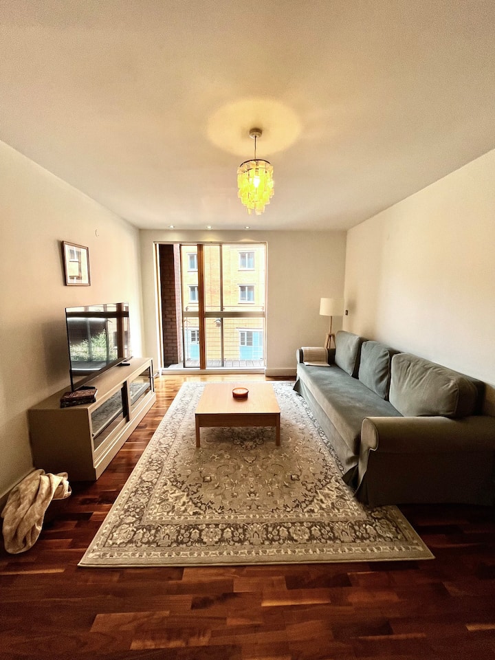 The Hacienda Hideaway - 2br With Balcony - Manchester