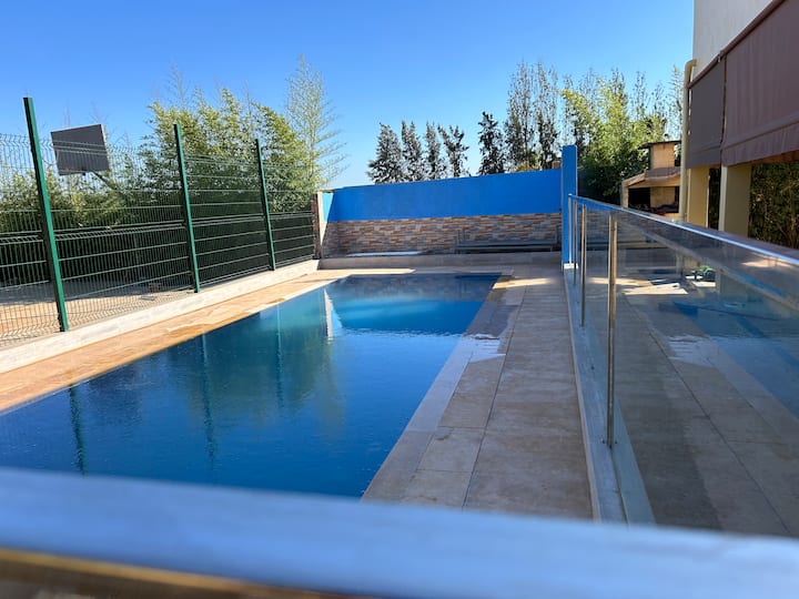 Villa De Compagnie Avec Piscine - Salé