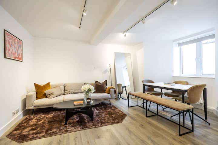 Cosy Basement Getaway - Bristol