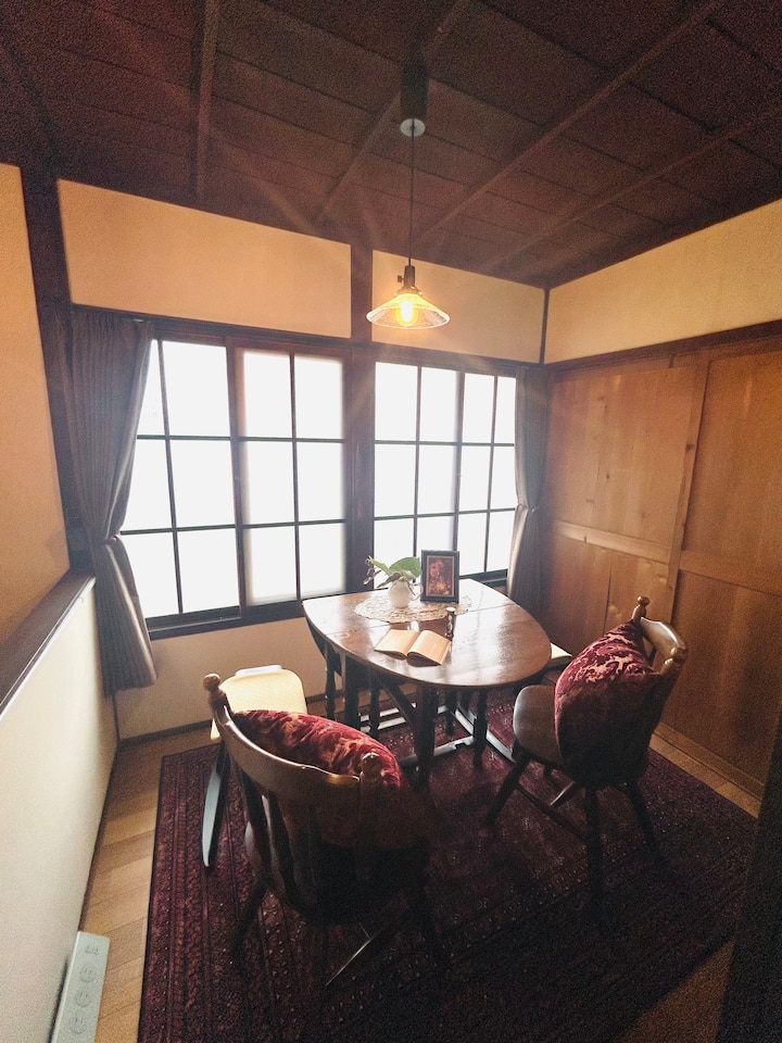 スキー場30分/心くすぐるアンティーク古民家を一棟貸し/高山&白川郷1時間/駐車場2分 - Gujo