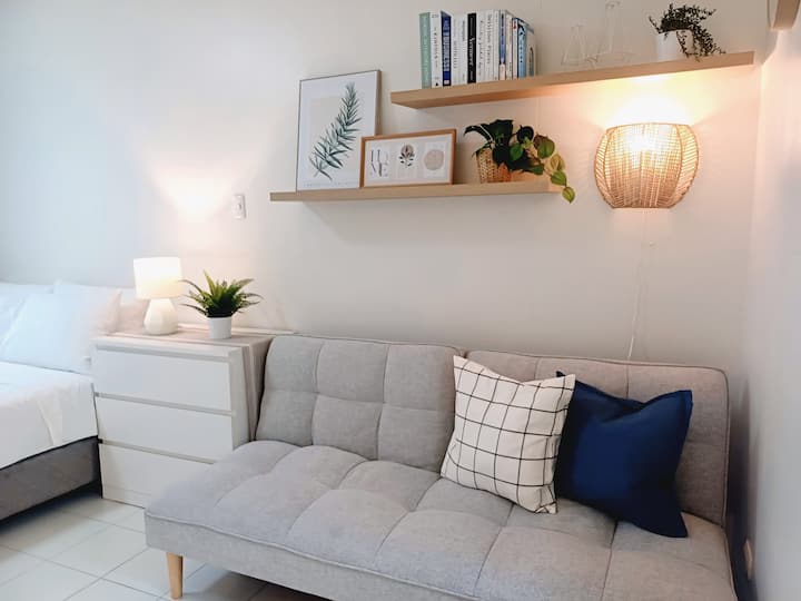 Cozy Studio | Pool | Parking - Parañaque