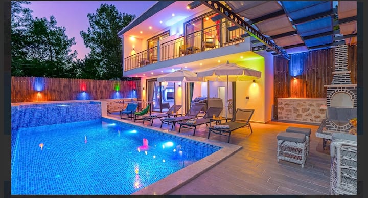 ÖZel Havuzlu Müstakil Villa - Калкан