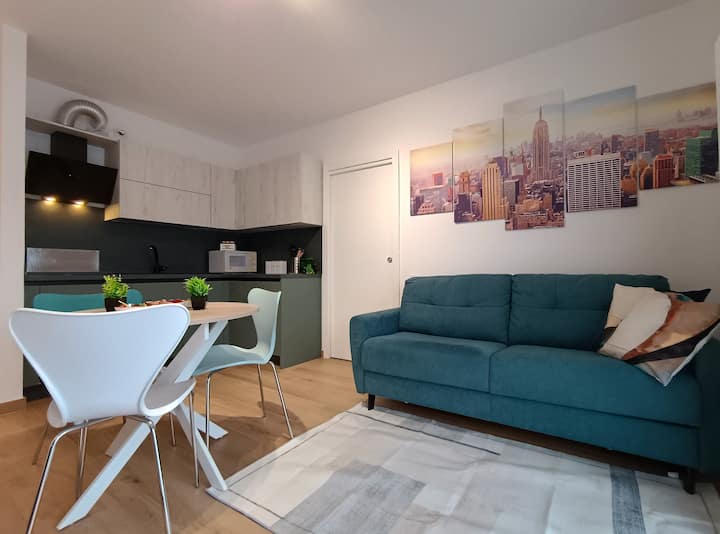 Modern 2 Room Apartment + Parking Space In Trento - Trento