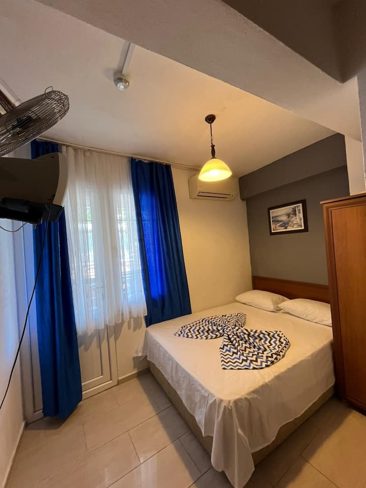 Avşa Merkezde 2 Kisilik Odamız - Marmara Adası