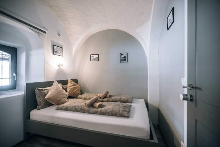 Room 2 | Cozy Corner In The City Center - Maribor