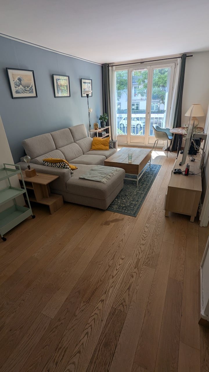 Appartement Entier En Résidence - Paris