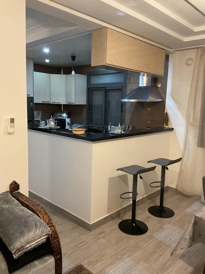 3 Pièces Neuf Moderne Avec Wifi Satellite Et Clim - Agadir