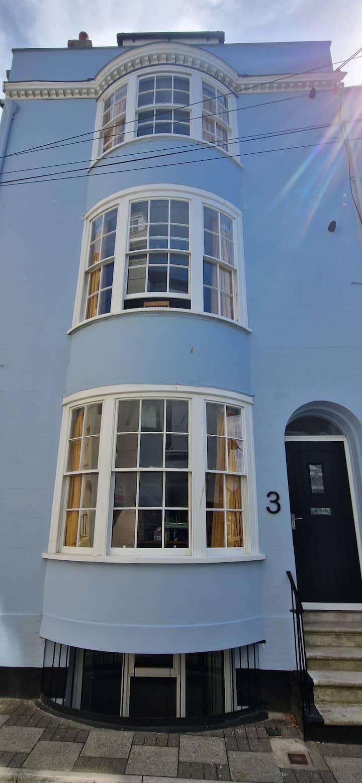 3rd Floor Apartment Near Beach - Weymouth