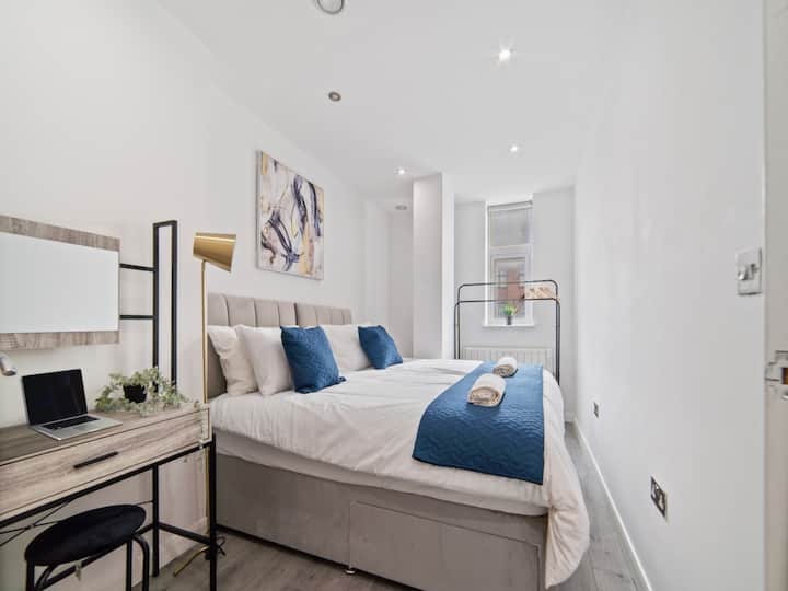 The Sapphire Suite City Centre - Leicestershire