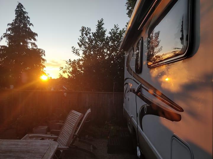Snug, Urban Hideaway On Wheels. - Poole