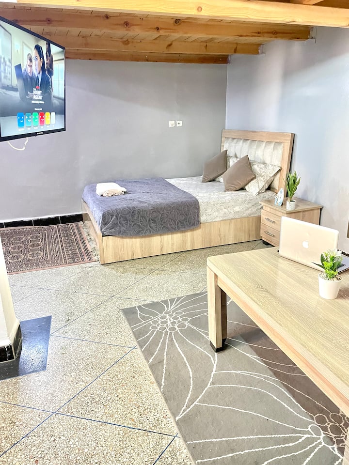 Cozy Studio • Walk To Beach & Medina • Wi-fi • Tv - エッサウィラ