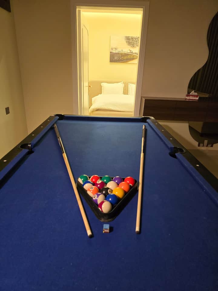 غرفه نوم وصاله بلياردو - Riyadh