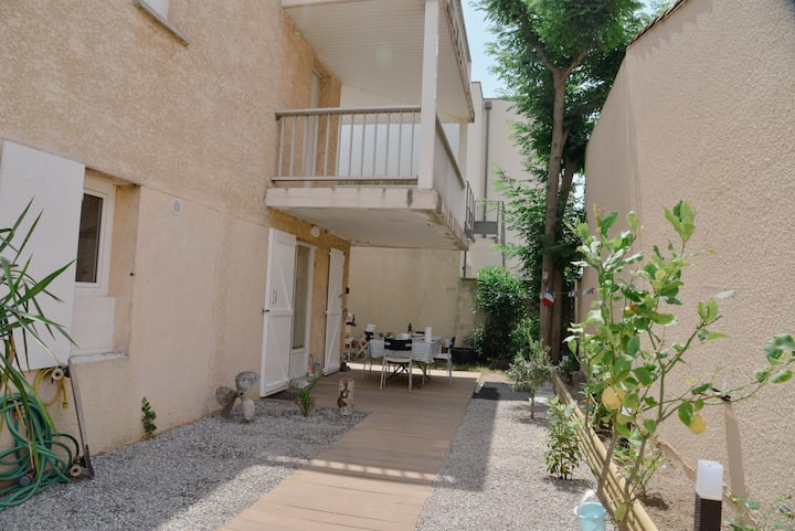 Aprt Avec Extérieur Proche Plage/commerce Agréable - Agde