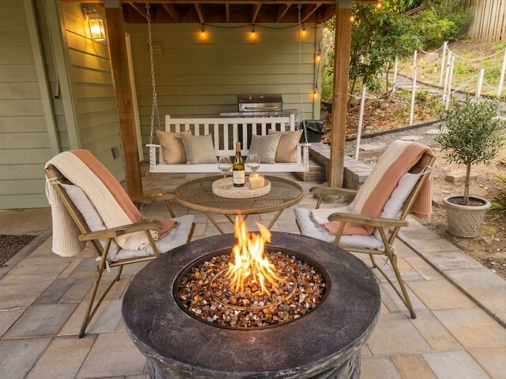 Perfect Location + Pristine Neighborhood - Portland, OR